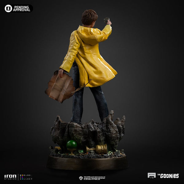 pre-order-iron-studios-the-goonies-mikey-walsh-110-art-scale-statue-7037333_grande.jpg?v=1756616343