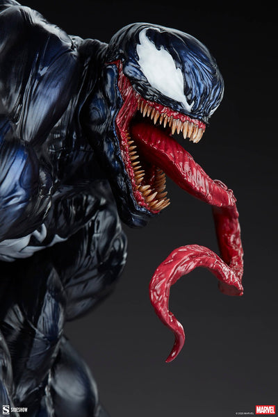 PRE-ORDER: Sideshow Collectibles Marvel Comics Venom Premium Format Fi